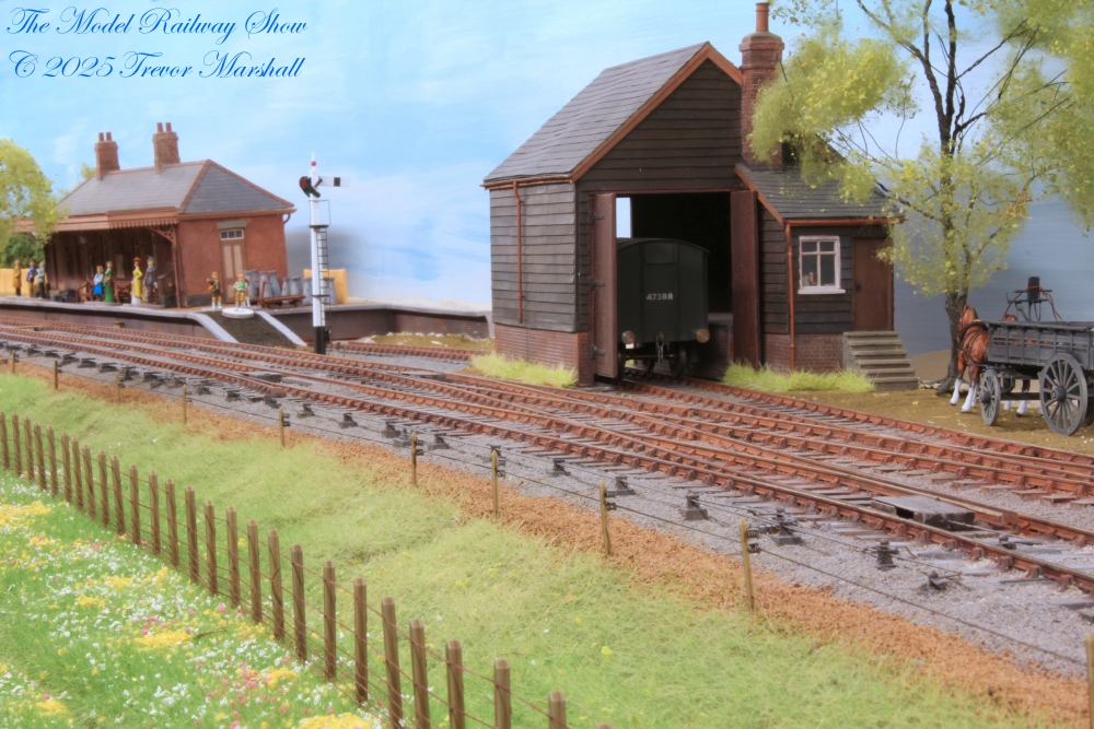 Good neighbours – The Model Railway Show